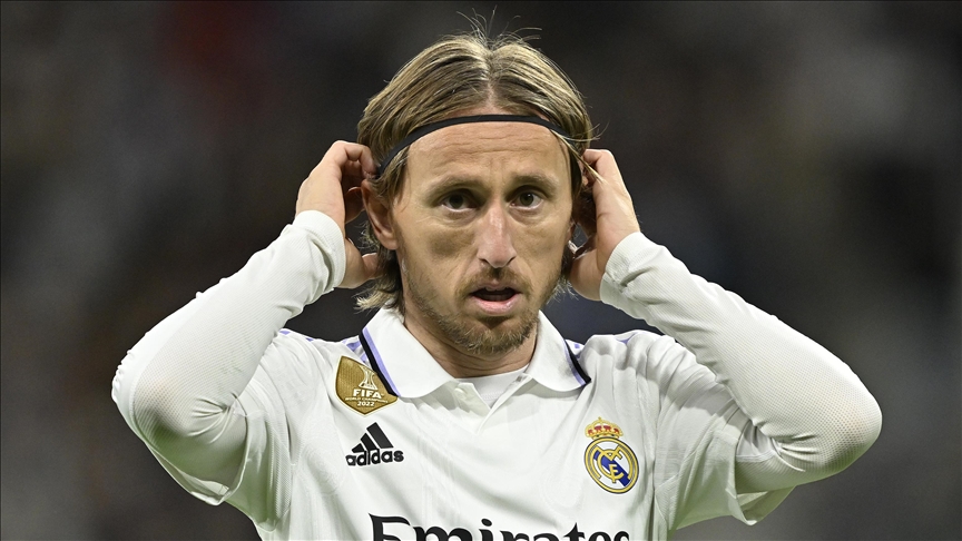 Ovo je lista od 100 najboljih igrača u povijesti nogometa. Modrić tek ...